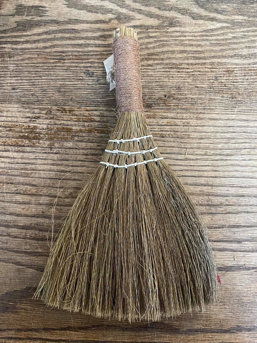 Hand broom – Montana Rustic Accents